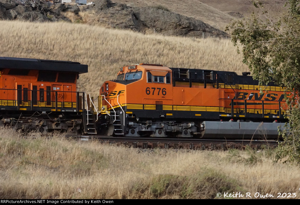 BNSF 6776